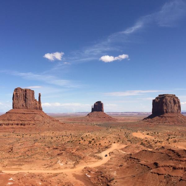 Monument Valley ultras – Wandering in the Mountains